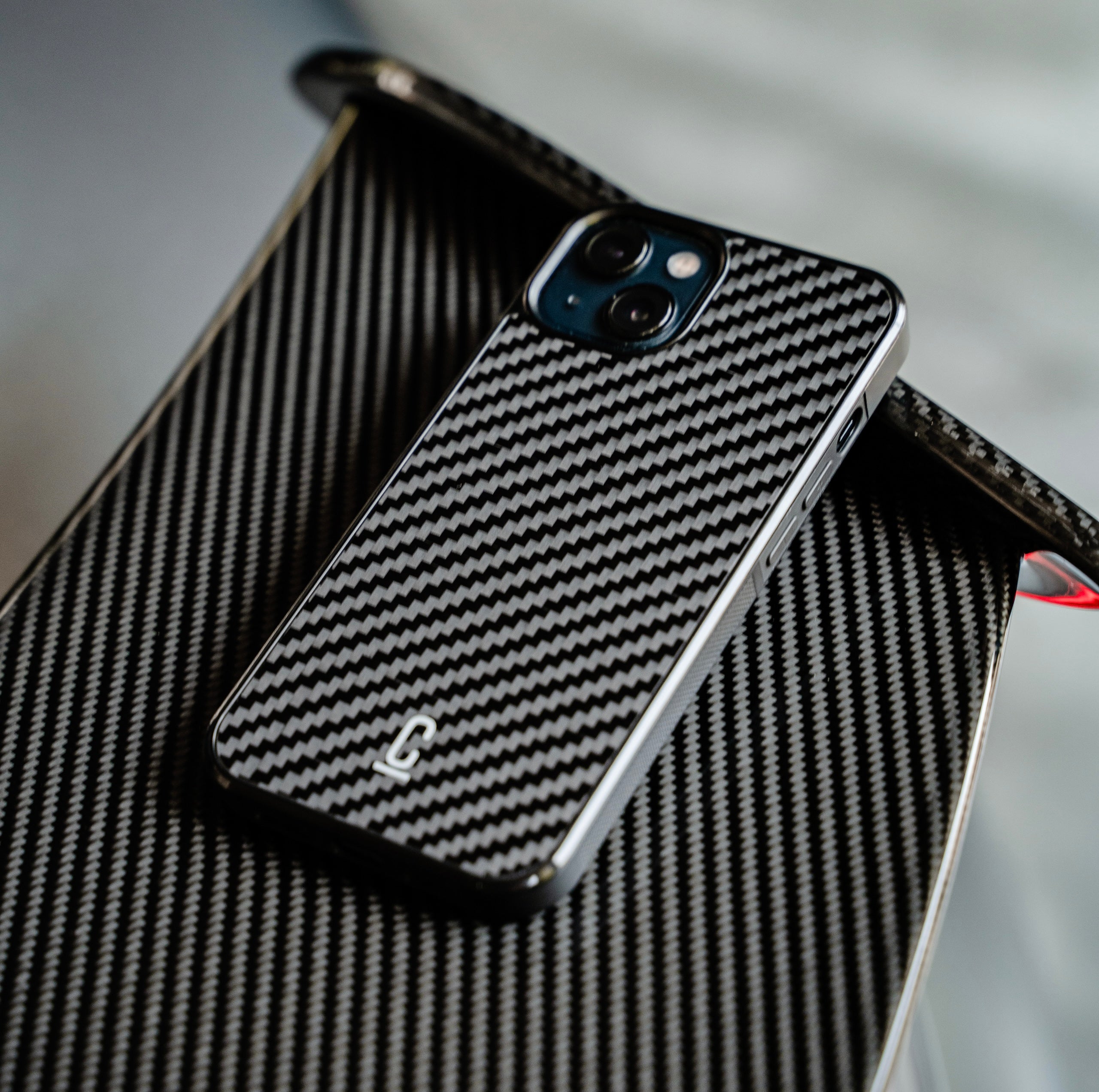 Real Carbon Fiber iPhone Cases – Carbonly